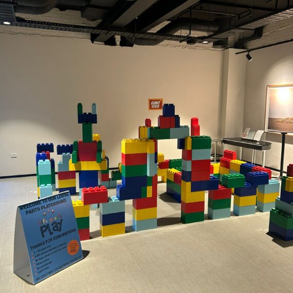GIANT LEGO PLAY - Little People Play